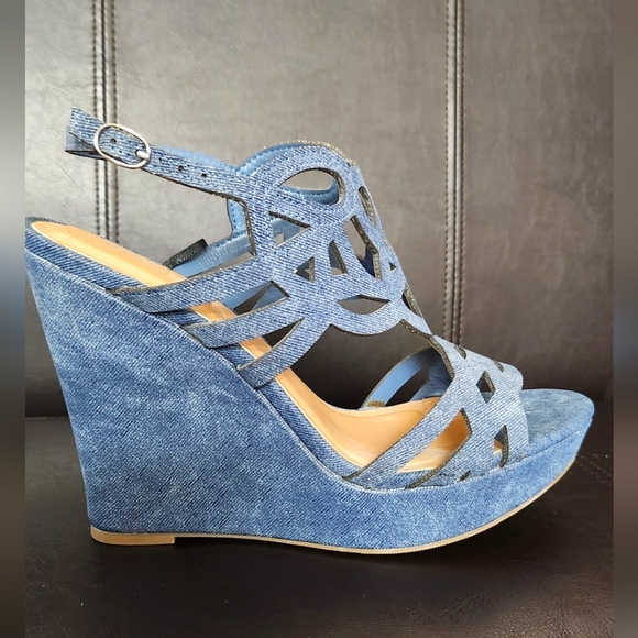Dollhouse | Shoes | Nwot Beautiful Denim Look Wedges | Poshmark